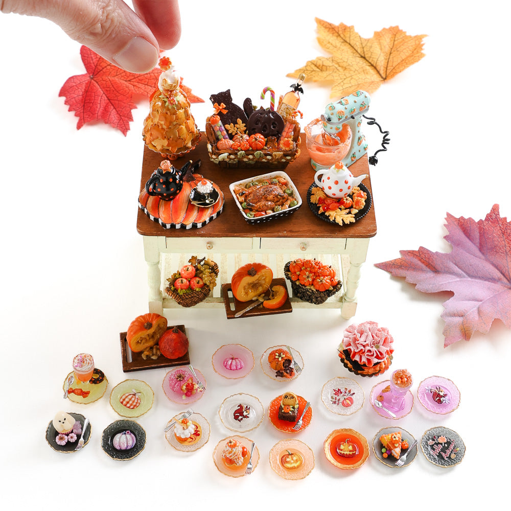 Newest Additions to the Paris Miniatures Store