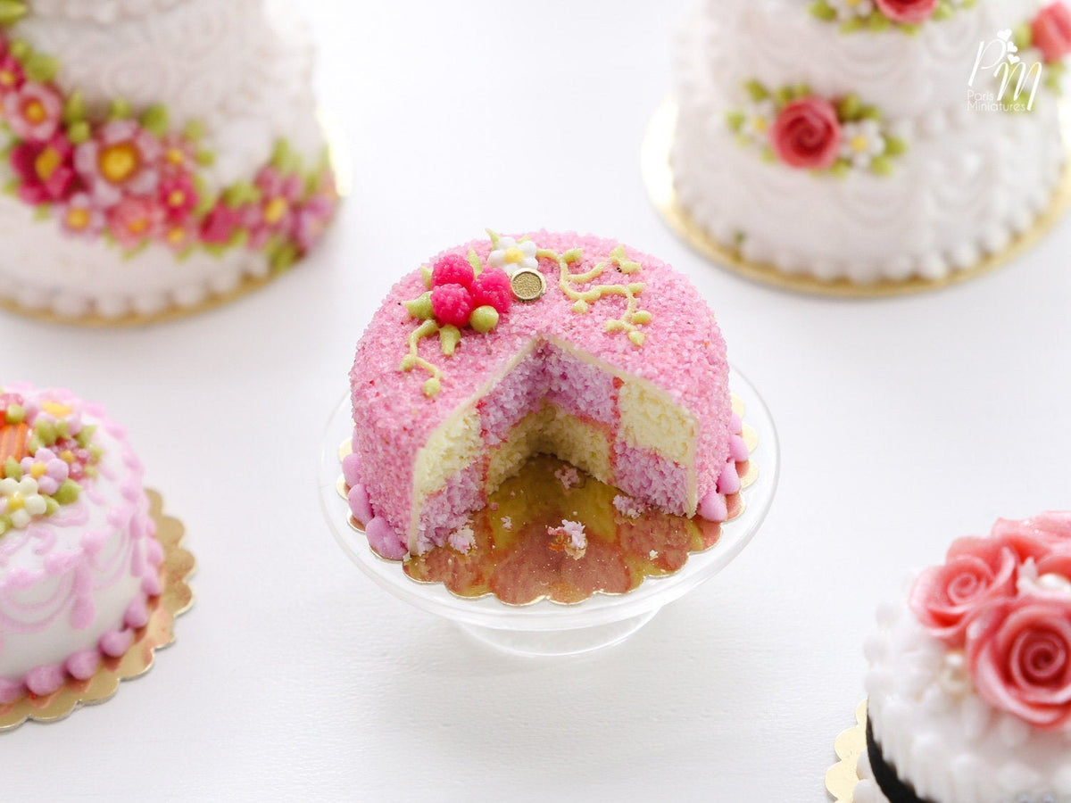 Pink Battenberg checkered cake with raspberries - Miniature Food ...
